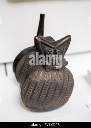 vessel, Chimu culture, Andean area, Peru, 1000-1470, clay, Anthropology ...