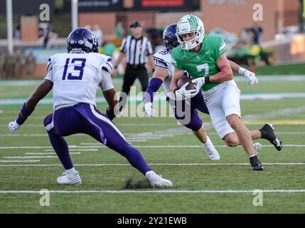AUSTIN, TX - SEPTEMBER 13: Linebacker Colin Simmons #1 of the Texas ...