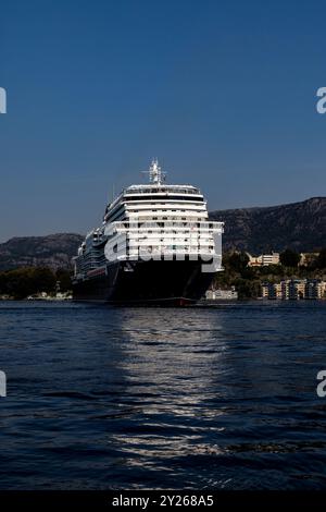 Cruise ship Queen Anne departing from the port of Bergen, Norway Stock ...