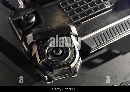 Laptop contact lens reader and laptop As used by Robert Pattinson as ...