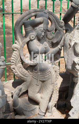 Stone carver's Display, Chennai, Tamil Nadu, India, Asia. Stone-carving ...
