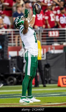 New York Jets' Allen Lazard, left, reacts during the second half of an ...