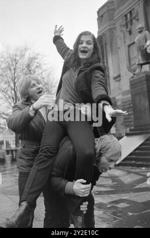Current 47-3-1970 : The "Hair" dispute. The musical "Hair" - or "Hår ...