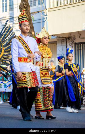 Traditional costume Central Java on the 3rd BEN Carnival Stock Photo ...