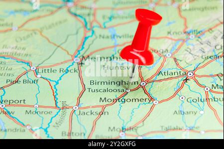 Tuscaloosa map. Tuscaloosa pin map. Close up of Tuscaloosa map with red ...