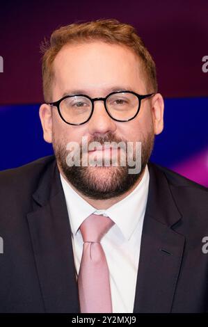 Paul Ronzheimer in der ARD-Talkshow maischberger im Studio Berlin ...