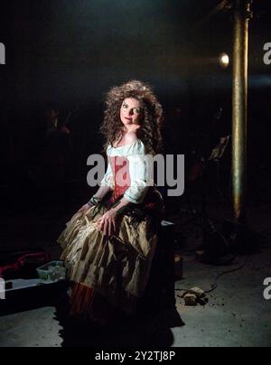 Sharon Small (The Singer) in CARMEN DISRUPTION by Simon Stephens at the ...