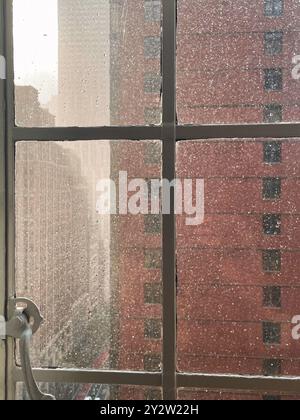 Inclement weather in the city in summer Stock Photo - Alamy