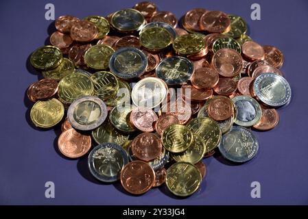 Euromünzen, Kleingeld, ein Haufen Geld Stock Photo - Alamy
