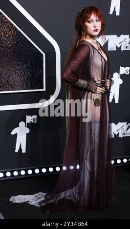 Chappell Roan arrives at the MTV Video Music Awards on Wednesday, Sept ...