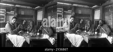 French soldiers eating in the trenches during World War I Stock Photo ...