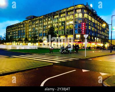 Groot Handels Gebouw / GHB. The 1950 s Build Great Commerce Building at ...