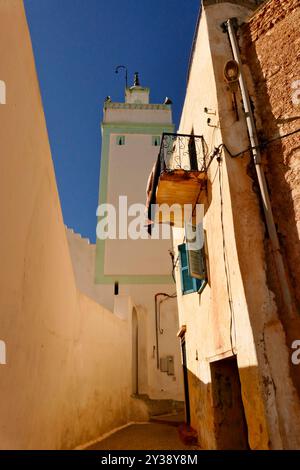 Bhalil Morocco the city of cave houses, 6 km north west of Sefrou. This ...