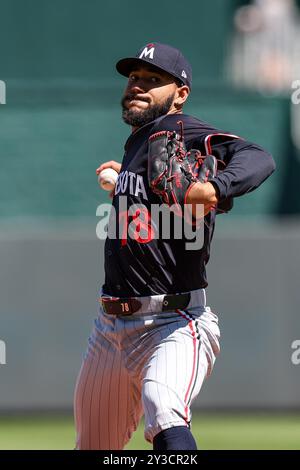 Minnesota Twins starting pitcher David Festa (58) delivers during the ...