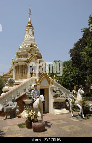 Wat Botum Phnom Penh Cambodia Stock Photo - Alamy