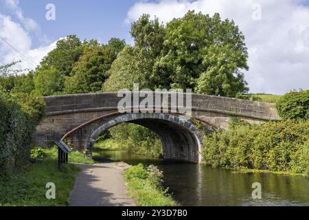 Stone Bridge 108, stone arch bridge on the Lune Canal and aqueduct ...