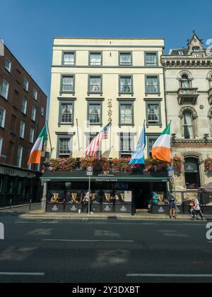 Trinity Bar in Dublin - DUBLIN / IRELAND - MARCH 21, 2018 Stock Photo ...