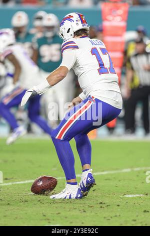 Buffalo Bills guard Connor McGovern (66) in action during an NFL ...
