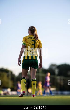 Den Haag - Danielle Noordermeer of ADO Den Haag Vrouwen, Maxime Bennink ...