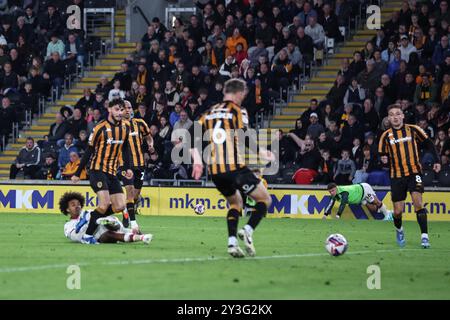 Sam McCallum (3 Sheffield United) scores first goal 0-1 during the Sky Bet Championship match ...