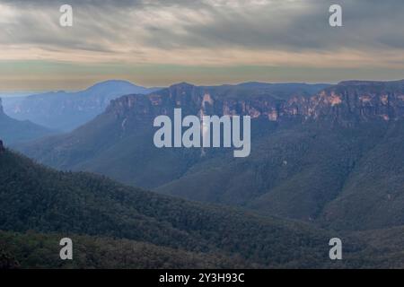 Photograph of bushland and the natural amphitheatre of the scenic Grose ...