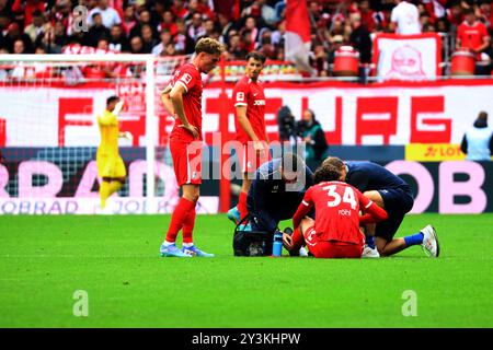 Merlin Röhl (SC Freiburg) beim Spiel der 1. FBL: 24-25: 19. Sptg. SC ...