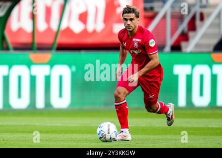 ENSCHEDE - Bart van Rooij of FC Twente, Evandro Borges Sanches of ...