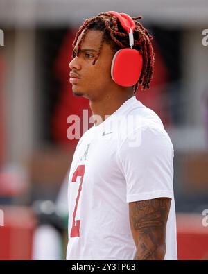 Alabama wide receiver Ryan Williams (2) prepares to greet fans in an ...