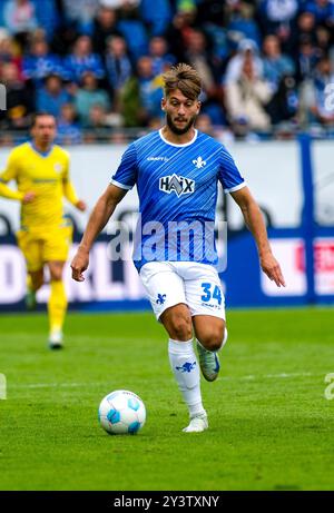 Killian Corredor (SV Darmstadt 98, #34) am Ball, GER, SV Darmstadt 98 ...