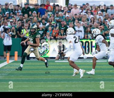 Colorado State quarterback Brayden Fowler-Nicolosi (16) in the second ...