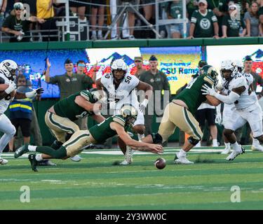 Colorado State quarterback Brayden Fowler-Nicolosi (16) looks on before ...