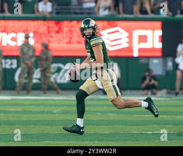 Colorado State quarterback Brayden Fowler-Nicolosi runs the ball during ...