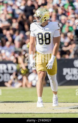 Notre Dame tight end Mitchell Evans (88) plays against Ohio State ...