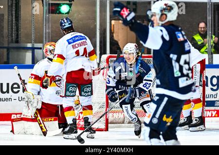 Jubel, Freude Manuel Alberg (Iserlohn Roosters, #63) bei John Broda ...