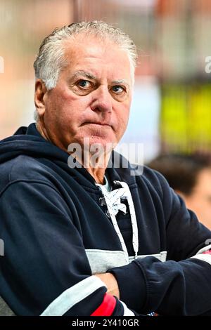 Doug Shedden (Cheftrainer, Headcoach, Iserlohn Roosters) wütet, GER ...