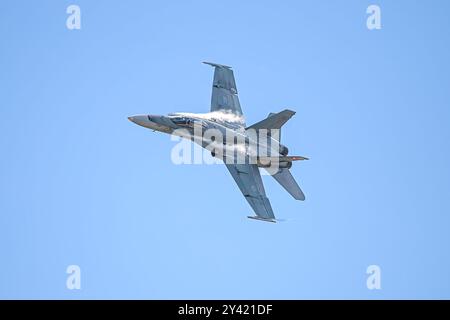 F18 Hornet in flight Stock Photo - Alamy