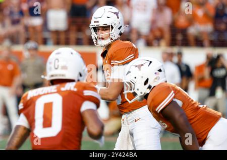 Texas quarterback Arch Manning plays in an NCAA college football game ...