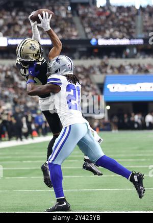 Dallas Cowboys cornerback Caelen Carson, right, fights with Minnesota ...