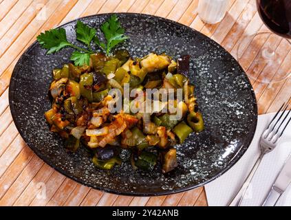 Platter of stewed vegetables - bell pepper, zucchini Stock Photo - Alamy