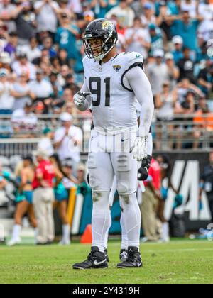 Jacksonville Jaguars defensive end Arik Armstead (91) rushes against ...