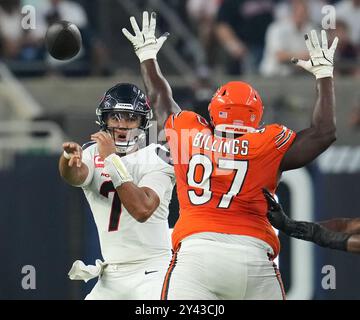 Chicago Bears defensive tackle Andrew Billings (97) leaves the field ...