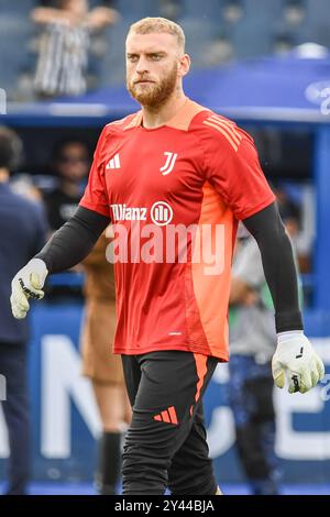 Juventus's Michele Di Gregorio in action during the Serie A soccer ...