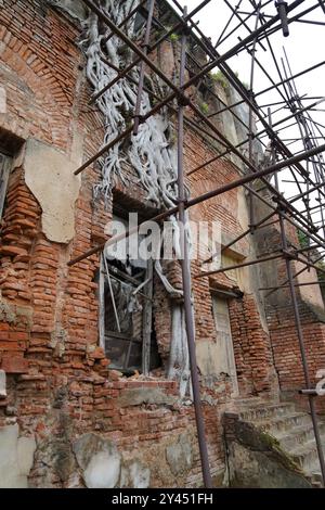 The 'Clive House' or 'Bara Kothi' is known as one of the oldest ...