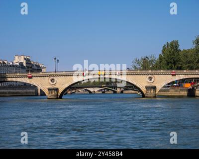 Pont Louis Philippe, Seine River, Paris, France Stock Photo - Alamy