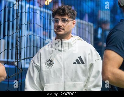 Elias Nerlich ( Streamer, Creator bekannt auch als Eligella oder ...