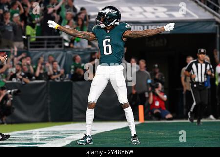 Philadelphia Eagles' DeVonta Smith reacts during practice at NFL ...