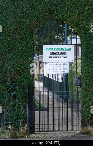Bowling complex entrance Stock Photo - Alamy