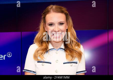 Nena Brockhaus in der ARD-Talkshow maischberger im Studio Berlin ...