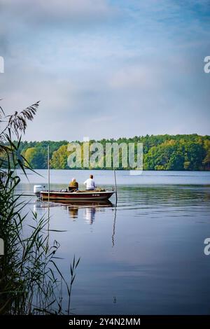 Berlin, der Fluss Havel in Reinickendorf / Heiligensee im Winter - 17. ...