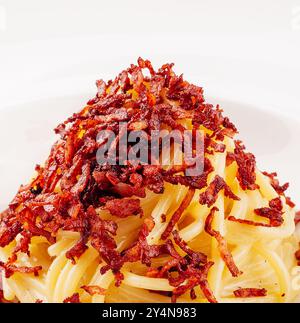 Food, Portion of spaghetti with fried bacon Stock Photo - Alamy